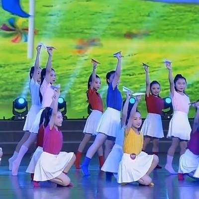 孩子的天空舞蹈六一儿童节演出服表演服装青春活力小学生纯棉裙子