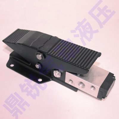 脚踏三档K3通R7阀8五孔中泄 L阀中封脚踏压 中-位0五位三5