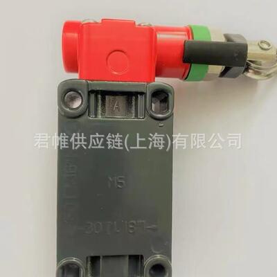 价格需核实PIZZATO微动开关型号：FG60BD7D0A-LP60(包含3个