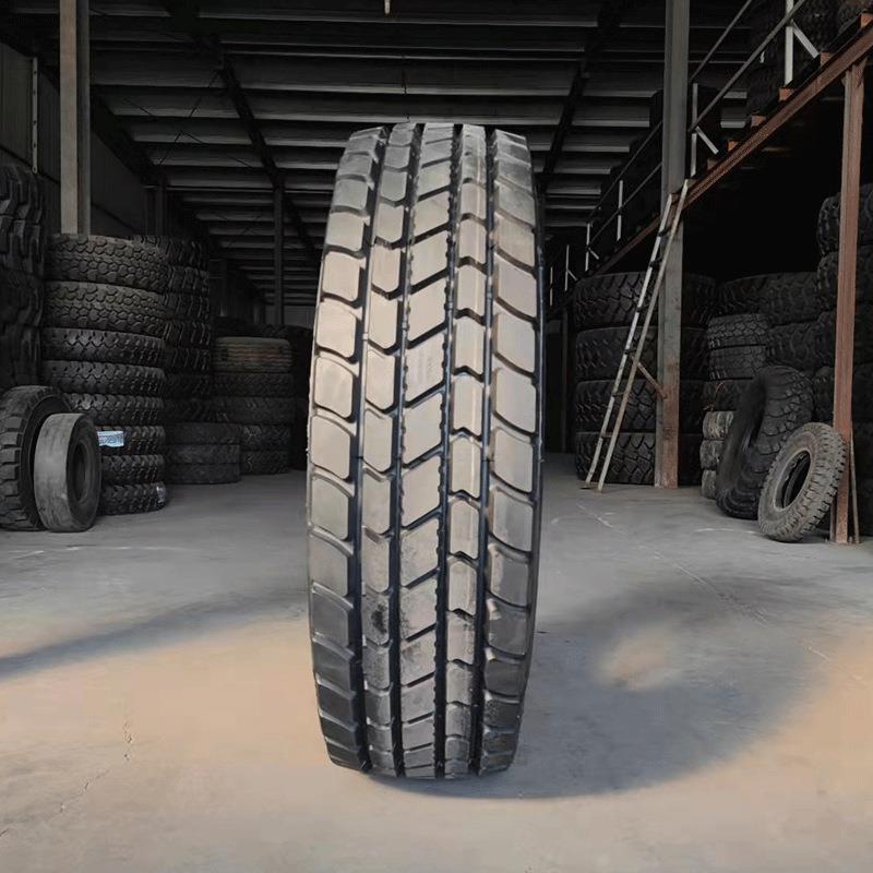445/95R25吊车起重机1600R25真空全钢丝工程机械轮胎