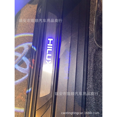 外贸 20-24款HILUX REVO Fortuner 原厂 带灯门槛条 LED迎宾踏板