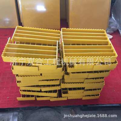 现货供应PC100 110 130 PC160上车脚踏板 转台踏板 电瓶箱踏板