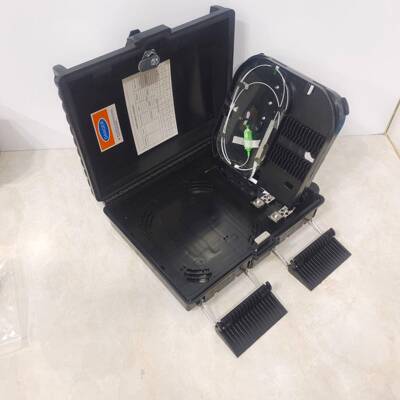 1*8芯纤满配SCAP元亿C室内外壁挂抱杆分箱光缆配线盒FTTX熔接/盒