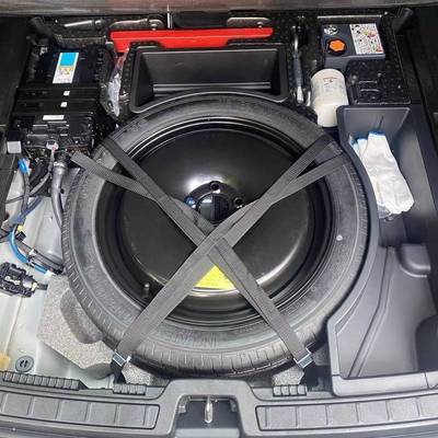 适用沃沃新18-26款XC60备胎固定38241捆绑尔汽用品后备箱车带稳定