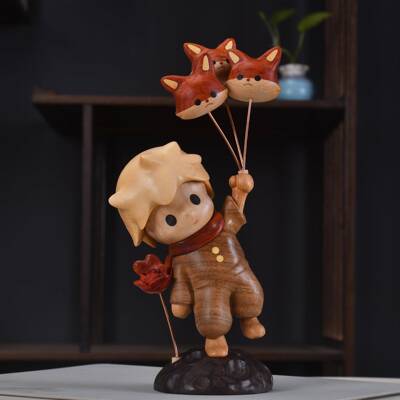 Handcrafted Wooden Cubone Figurine手工制作的木制立方体雕像