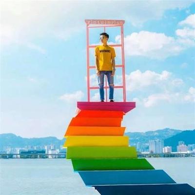 田园大型打摆卡不锈钢具端楼梯创AL100751意天梯件道网红造型拍照