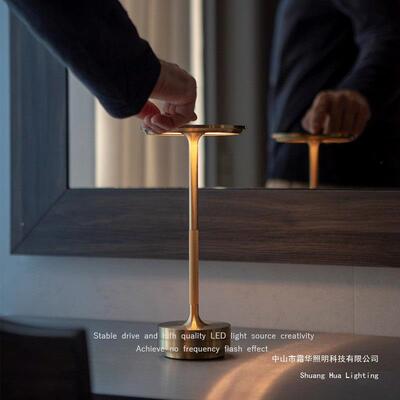 西无线电触摸床台灯32812简约复古头餐厅露营便捷手提式氛围装充
