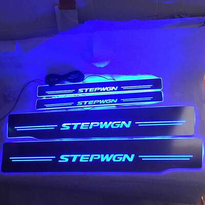 RP8适用于STEPWGN步威门槛条流光动态跑马迎宾踏板改装门坎