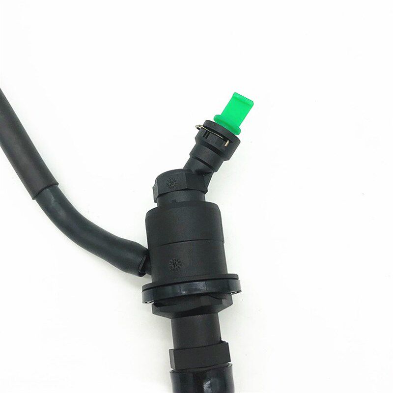 适用于骐达颐达轩逸骊威NV200玛驰启辰D50R50逍客阳光离合器总泵