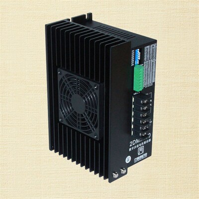 杰美康两相步进电机驱动器数字式2DM2280交流220V控制雕刻拉链机