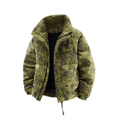 迷彩连帽短款保暖羽绒服