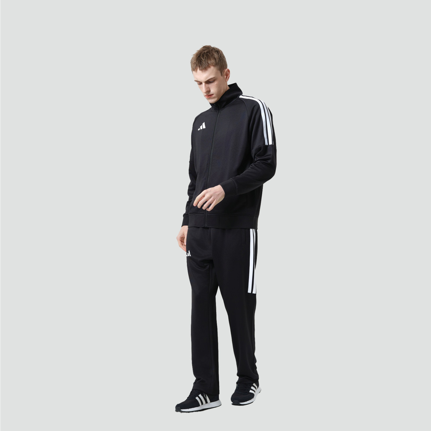 Adidas/阿迪达斯外套裤子男款运动套装春秋立领夹克直筒长裤组合
