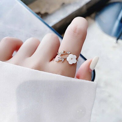 2024 New Fashion Crystal Zircon Rings Sweet Flower Leaf Butt