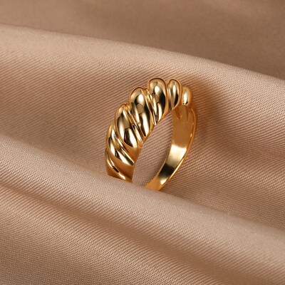 Sample Horn Ring Tarnish Free Croissant Chunky Rings for Wom