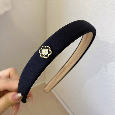 2022 Elegant Simple Black White Headbands Women Daily Romant
