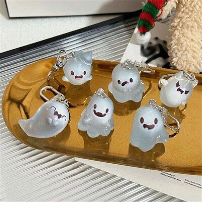 6Pcs Glowing In The Dark Specter Keychain Phantoms Pendant