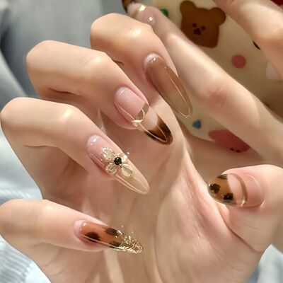 慕诗冉法式豹纹立体鎏金穿戴甲