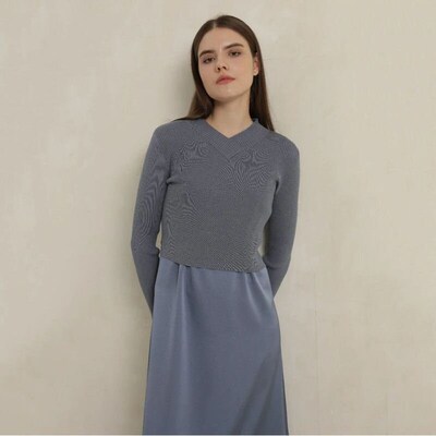 AP V Neck Women Sweater Top 2024 Fall Lady Clothes Black and