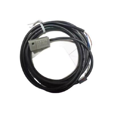 原装磁性开关MODEL：HX-11R DC/AC 5-240V 100MA 10W 感应器