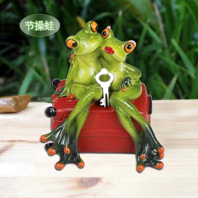 节操蛙 树脂工艺品礼品创意旅途情侣青蛙居家田园桌面摆件YX99043