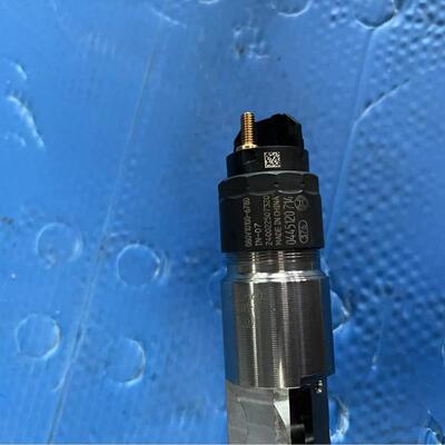 适用重汽豪沃T7H汕德卡C7H豪瀚汽车喷油器080V10100-6780
