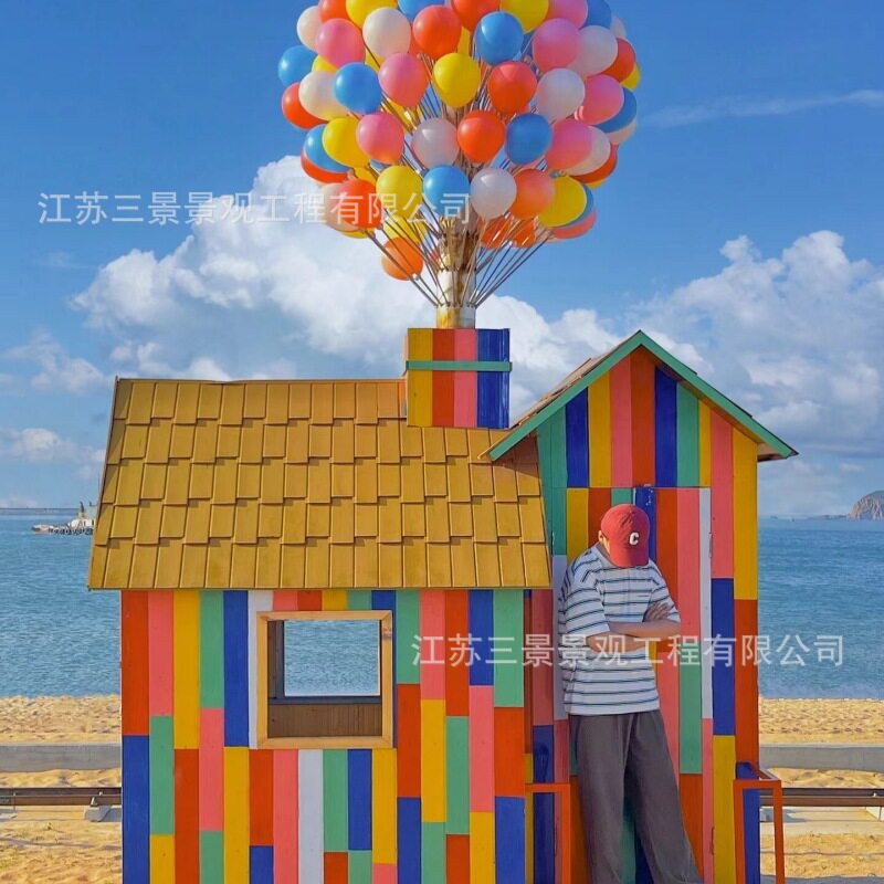 网红打卡气球小屋道具三角顶小木屋户外景区美陈互动装置景观摆件