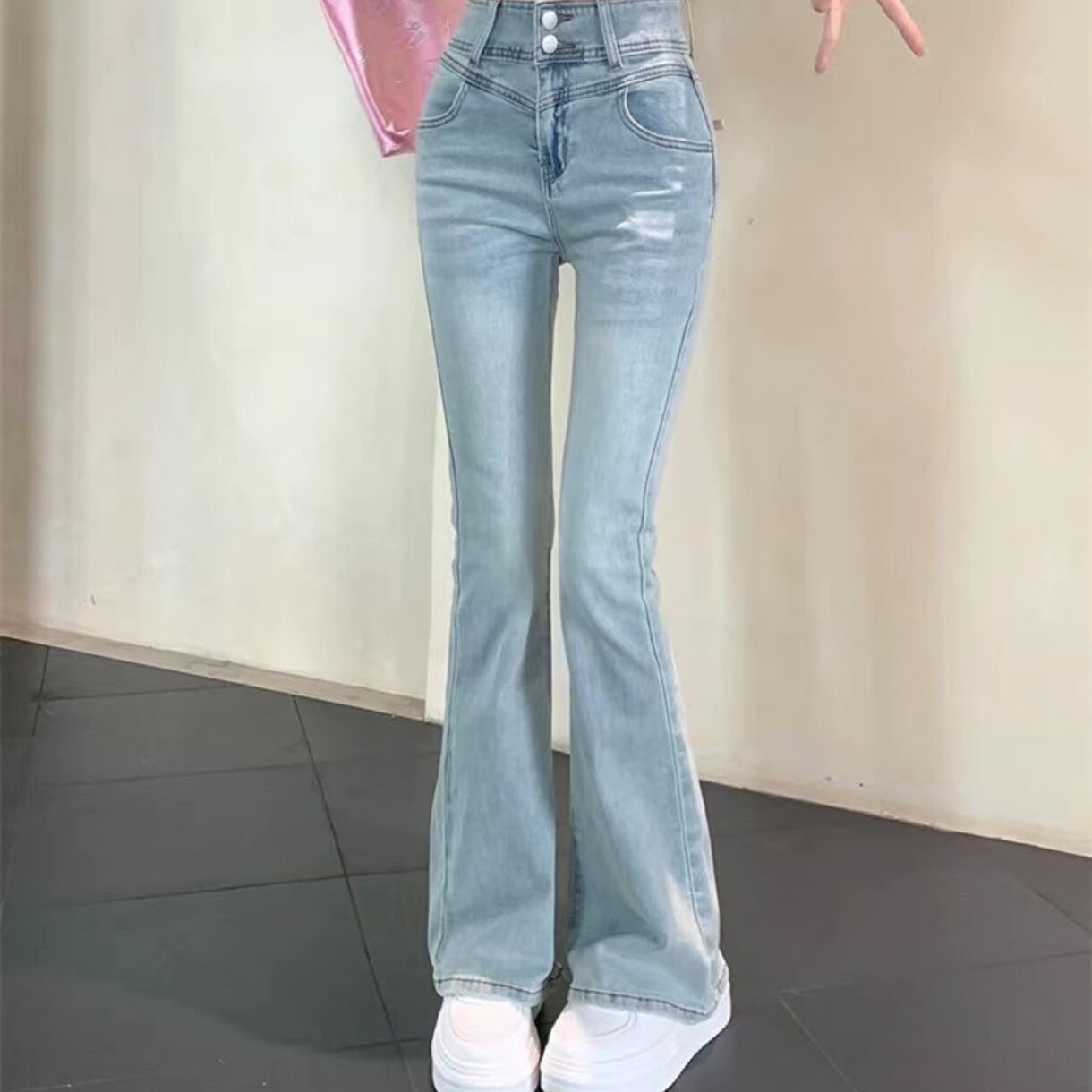 浅色微喇牛仔裤女2026春夏新款高腰长裤显瘦马蹄紧身喇叭裤