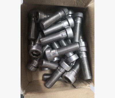 供应 DIN6912内六角圆柱头带导向孔螺钉304不锈钢 M10*25