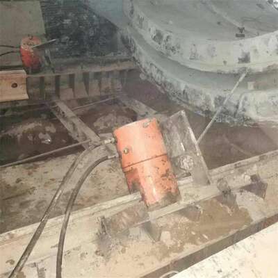 莱鑫500T在轨重物推移机 钢轨道变压器推移千斤顶,
