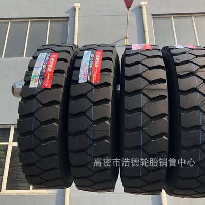 路豹矿山胎1200R20CR888花纹适合恶劣路况重载前四后八渣土车轮胎
