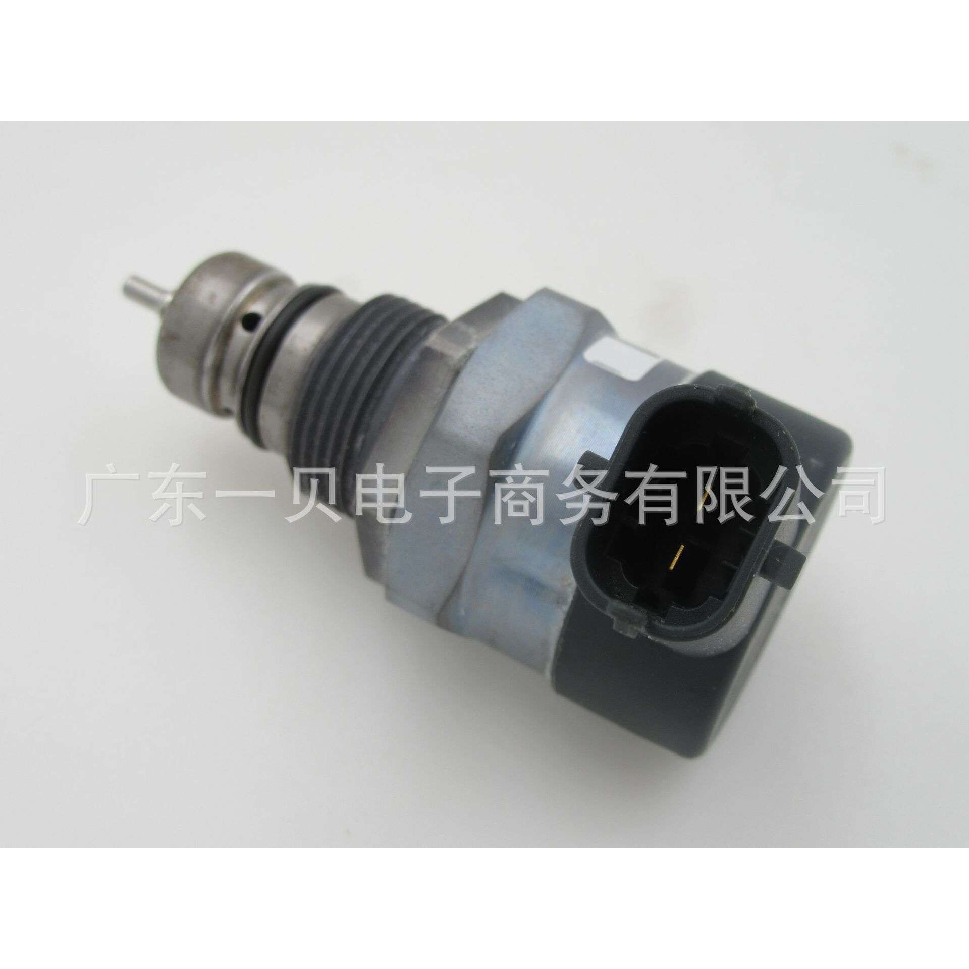 燃油压力调节器 057130764h 0281002859 0281006017
