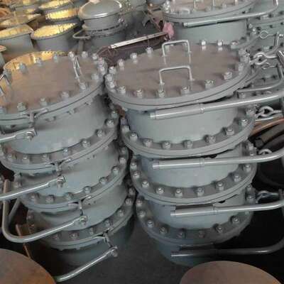 生产16MNQ345B垂直人孔门HG/T21520-2014标准DN100PN10RF人孔盖