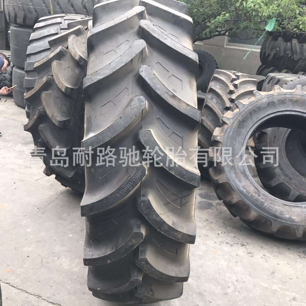 人字花纹 16.9R34 林业机械轮胎420/85R34
