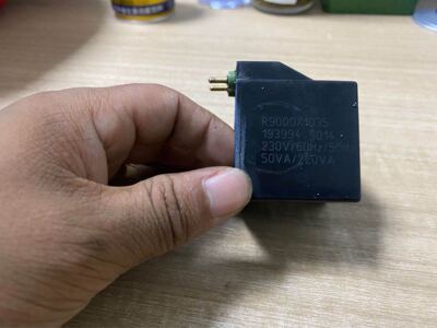 液压R900071035 230V  220电磁阀线圈