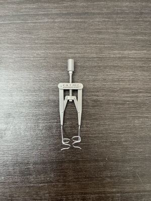 FST撑开器17010-07 Alm Retractor with Wire Teeth