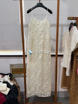 秋冬款白色定制礼服式镂空吊带连衣裙 EGJAAV401A-9999