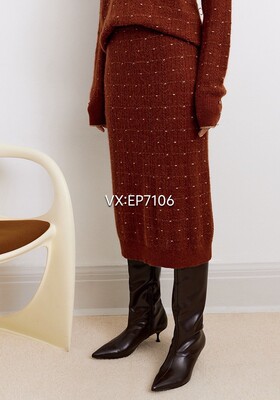 大雅家秋冬款咖色简约松紧腰中长款针织半身裙 HFIIV9395A-2299