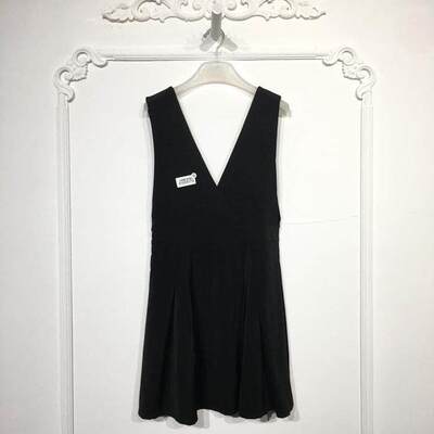 UGC系列 8185S174 时尚连衣裙品牌女装折扣颦