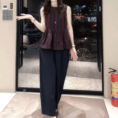 今年流行特惠25832新大爱美依缘2025夏季新欧货撞色压褶无袖上衣
