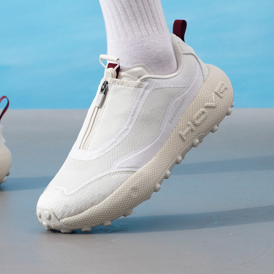 安德玛透气缓震男女运动休闲鞋