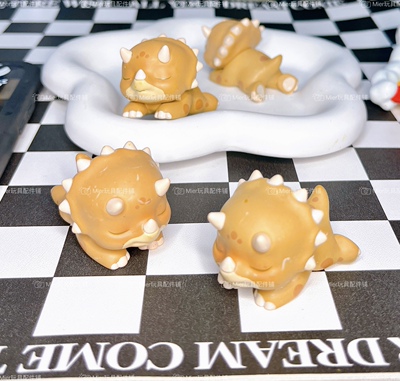 Mier玩具配件铺盲盒Dimmo小恐龙公仔DIY滴胶奶油胶笔刀手机壳配件