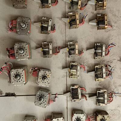 议价拆机英国PLESSEY波段开关其他请看图，东