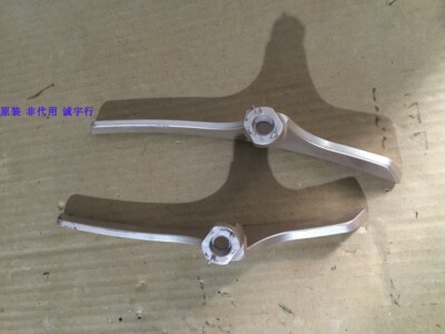 长虹UD55D6000i底座 台座 座架 原装拆机有使用痕迹