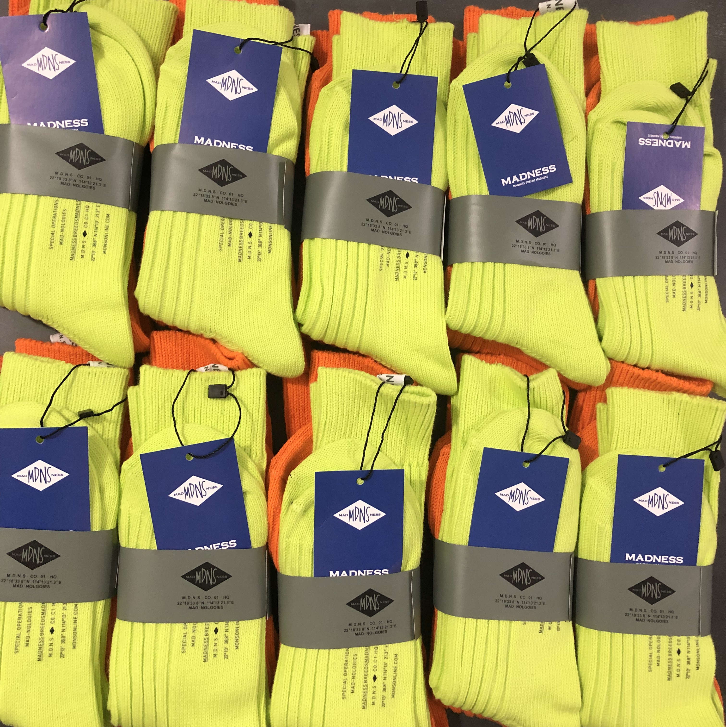 日潮余文乐同款mdns橙色荧光绿四周年复古军事袜子中筒情侣加厚袜_虎窝淘