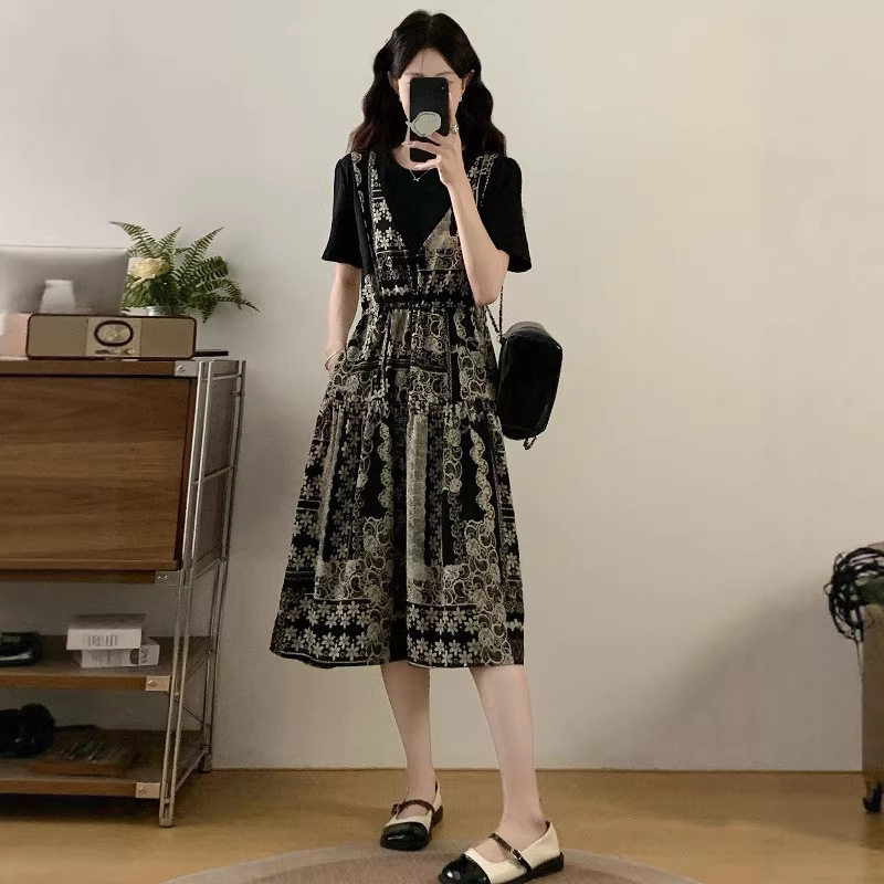 法式复古碎花假两件裙子女夏季大码胖mm新款设计感洋气显瘦连衣裙
