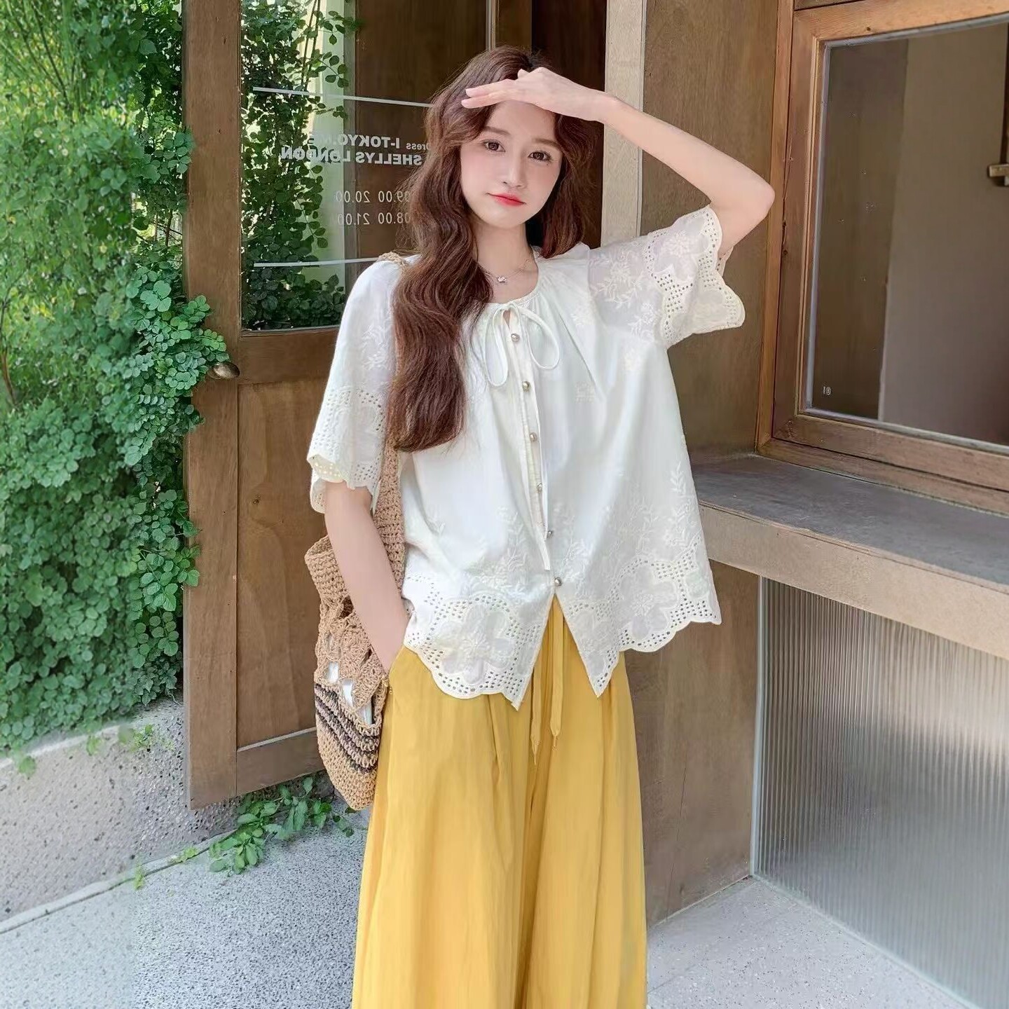 法式镂空钩花短袖衬衫女2026夏季新款宽松娃娃衫设计感小众上衣