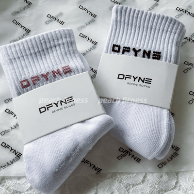 DFYNE袜子搭配鲨鱼裤中筒袜ins潮简约黑白字母毛圈底轻量化长绒棉