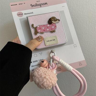 高档刺绣腊肠狗适用小米mixflip手机壳华为Pocket 2折叠屏保护套oppoFindN3Flip挂绳vivoXFlip三星zflip6毛球