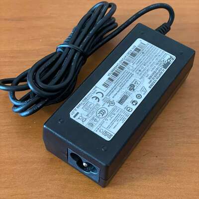 AcBel 19V3.42a 65W电源适配器，型号AD90议价