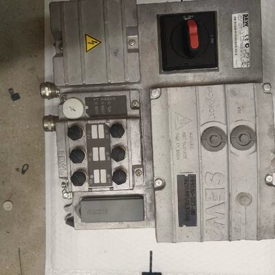 议价sew变频器MFP32D/MM03D-503-00/22维修